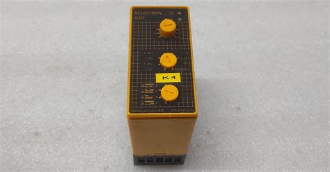 SELECTRON GZU 30 TIME DELAY RELAY 230V