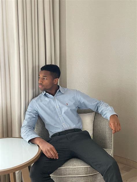 Edozié Izegbu Is Making Digital Art Real The Oxford Blue