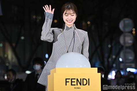 画像626 生見愛瑠、全身「フェンディ」コーデで美脚披露 大切な存在明かす「感謝してもしきれない」 モデルプレス