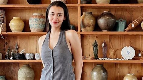 5 Ide Ootd Aaliyah Massaid Pakai Outfit Kemben Dan Korset Cute Atau Seksi