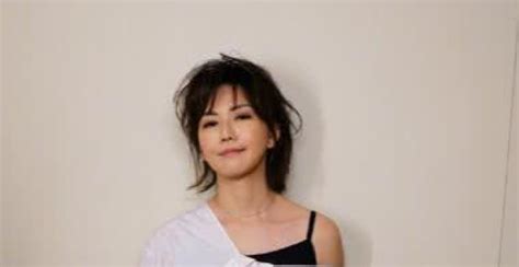 41岁孙燕姿近照曝光，皮肤紧致白皙宛如少女，身体纤细结实状态佳 Nestia