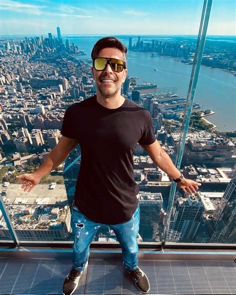 Quién es Juan Pablo Llano de Los 50 biografía carrera y fotos del