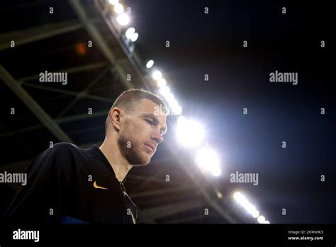 Turin Italy 13th March 2022 Edin Dzeko Of FC Internazionale Enters