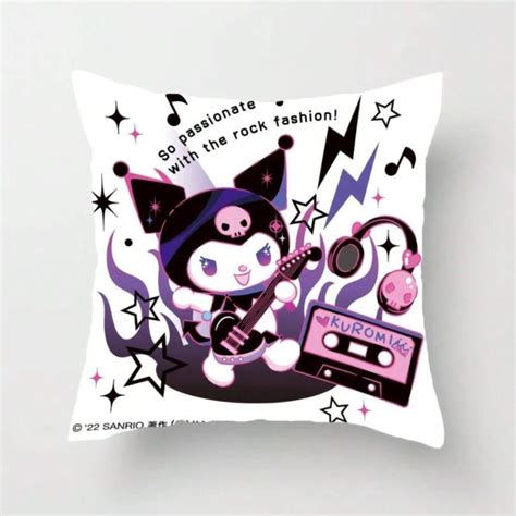 Sanrio 1 ชิ้น ปลอกหมอนอิงตกแต่งการ์ตูน Kuromi And Hello Kitty ของซานริโอ