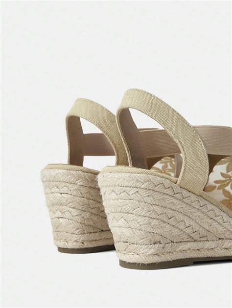 Styleloop Womens Closed Toe Platform Wedge Sandals With High Wedge
