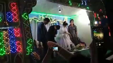Groom Slaps Bride Uzbekistan Groom Slaps Bride After He Loses Game