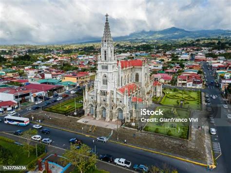 코스타리카의 코로나도 고딕 양식의 교회의 아름다운 조감도 산호세 코스타리카에 대한 스톡 사진 및 기타 이미지 산호세 코스타리카 코스타리카 에레디아 주 Istock