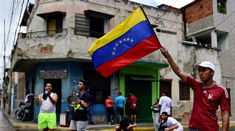 Лидерот на опозицијата во Венецуела ќе ја информира ЕУ за спорното гласање