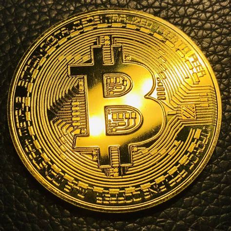 【目立った傷や汚れなし】外国古銭 アメリカ 金貨 ビットコイン Bitcoin 仮想通貨 記念金貨 大型金貨 カプセル付きの落札情報詳細