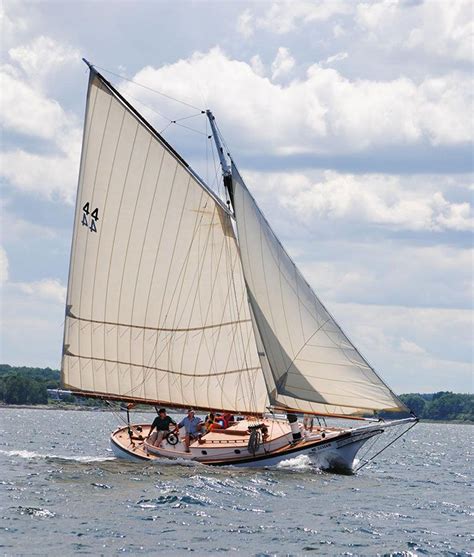 Friendship Sloop From Maine A Wikipedia Definition Boat Sailing