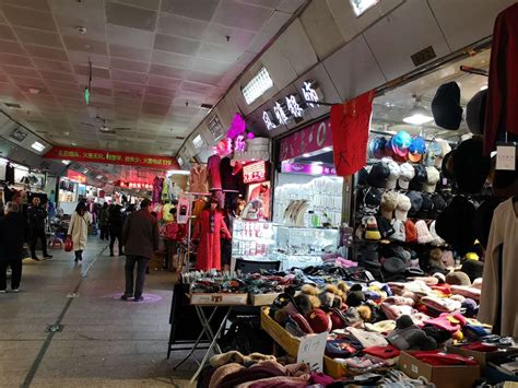 这条藏在山洞里的商业街是温州人基本都逛过 搜狐大视野 搜狐新闻