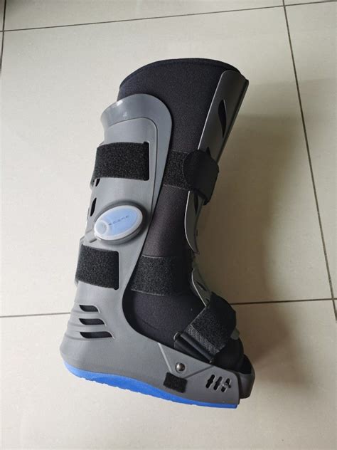 Aircast Boot Health And Nutrition Medical Supplies And Tools On Carousell