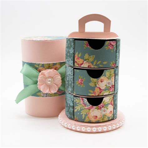 How To Craft And Assemble The Superb Slider Box Showcase With Ruth Hamil