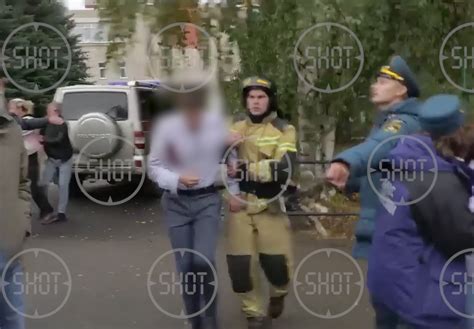 Глава МВД наградил школьника который с пулей в груди спасал детей при стрельбе в Ижевске