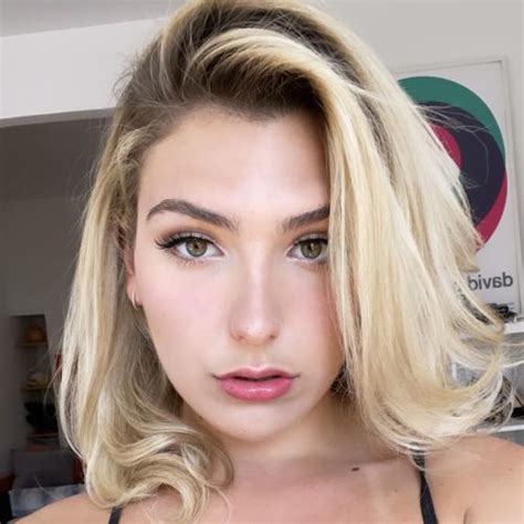 Sexting Now 💕 Moxie Moxiedoll Onlyfans Creator Profile