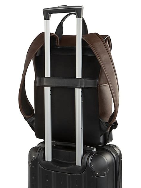 Central Flap Closure Backpack
