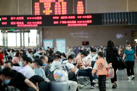 郑州铁路中秋假期首日发送旅客342万人，20日预计发送旅客258万人新浪河南新浪网
