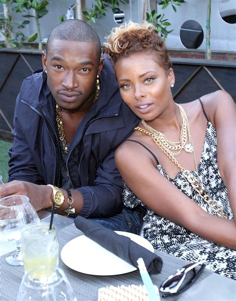 ANTM Star Eva Marcille Is Pregnant Tyra Banks Tweets About Bacon