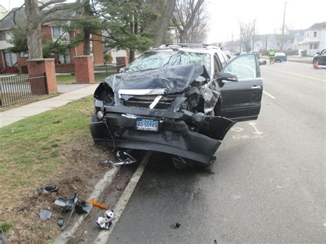 Two Injured In Tuesday Morning Crash In West Hartford We Ha West