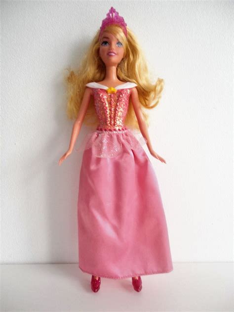 Disney Sparkling Princess Sleeping Beauty Aurora Bd2013 Asst X9333 Bbm24
