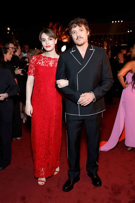 ¿quién Es Lux Pascal La Hermanísima Y Actriz Que Acaparó Todas Las Miradas En La Premier De