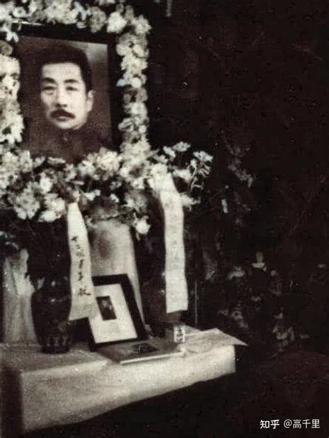 1956年鲁迅迁葬，揭开墓穴盖板，半玻璃棺材内意外涌出大量紫红色水 知乎