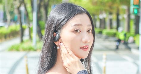 開放式藍牙耳機選購推薦：10個選購要點，有什麼缺點？6款推薦開放式耳機 T客邦
