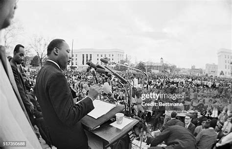 Speaker In Front Of Crowd Photos And Premium High Res Pictures Getty