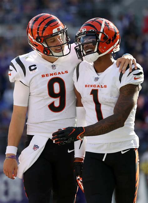 Download Joe Burrow Ja Marr Chase Celebration Bengals Wallpaper ...