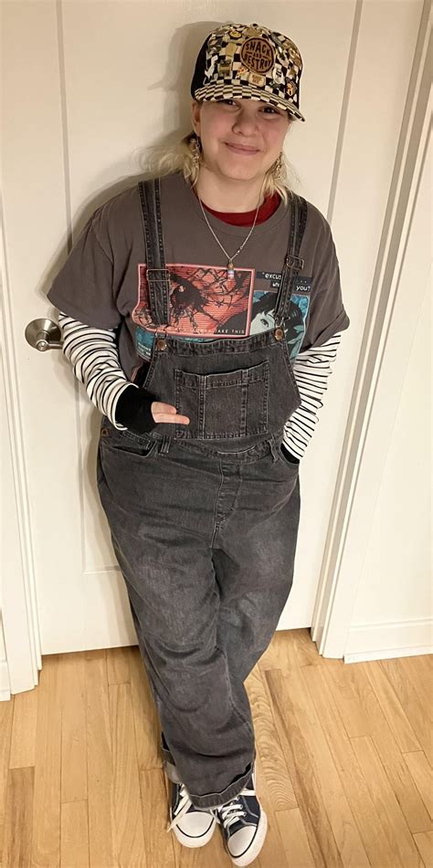 Does This Give Grunge Vibes R Outfits