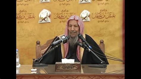 إذا خرج الناس في البرِّيَّة ليحرصوا أن يصلوا بنعالهم سماحة الشيخ