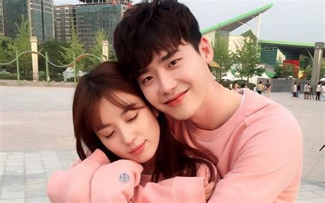 7 Cewek Ini Pernah Dikabarkan Jadi Pacar Lee Jong Suk