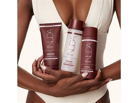 Nuda Sunless Dewpolish Aha Body Exfoliant Lovelyskin