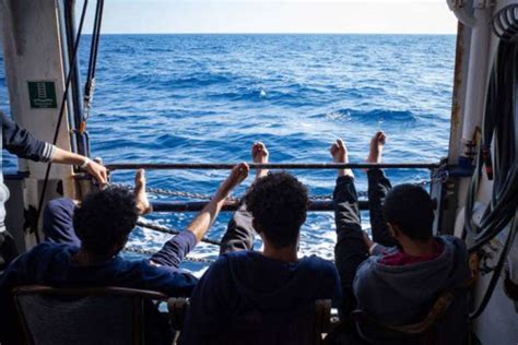 Itália anuncia 1ª medida para lidar migrantes resgatados