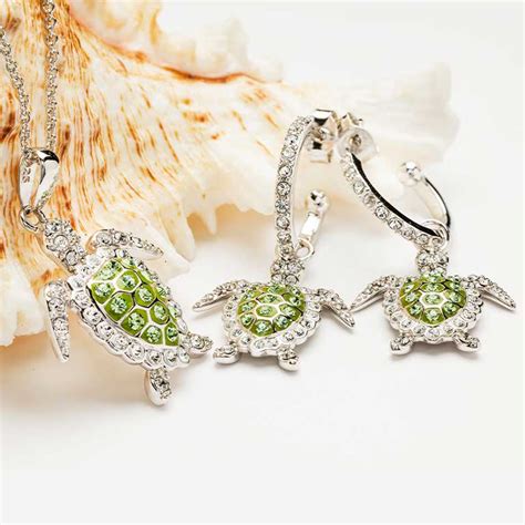 Sterling Silver Peridot Green Crystal Turtle Necklace — Ocean Jewelry