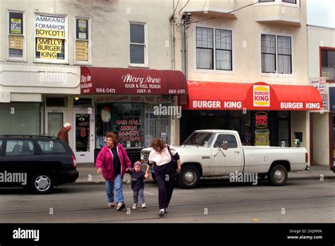 SUNLEDE12b C 06DEC99 SC LH Residents Urging Boycott Of 9th Ave Burger