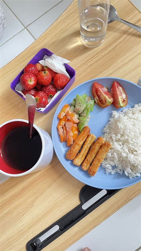 FESS On Twitter Fess Hari Ini Aku Sakit Dan Ga Berangkat Ini Sarapan