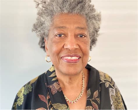 Dr Patricia Rodney Receives The Presidents Award At St Martin Book