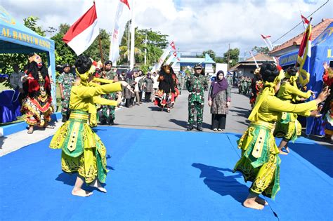 Juara I Lanal Teladan Kelas C Prajurit Lanal Banyuwangi Kibarkan