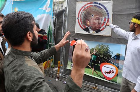 إيران عن العقوبات الأمريكية الجديدة على مُقربين من خامنئي دليل عجز