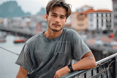 时尚年轻的外国男子高清图片下载 正版图片600989982 摄图网