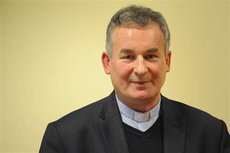 Ks Marek Dziewiecki o wychowaniu Nauczyciel ma być przede wszystkim wychowawcą Wspólnota