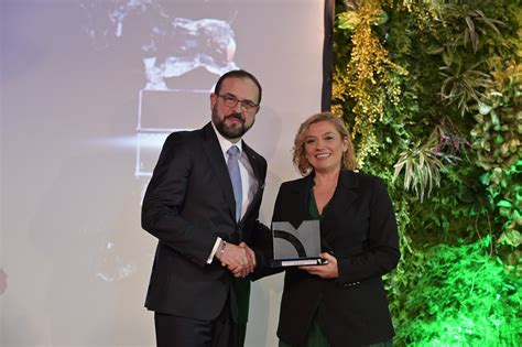 Две награди за Макстил од Македонска берза