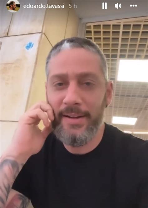 Edoardo Tavassi è costretto ad operarsi il video messaggio ai fan