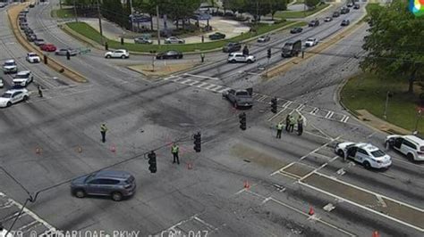 At Least 1 Person Dead After Crash At Busy Gwinnett County Intersection
