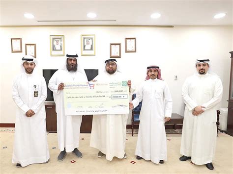 جمعية الوفرة السكنية تسلّم زكاة المال لبيت الزكاة جريدة الجريدة الكويتية