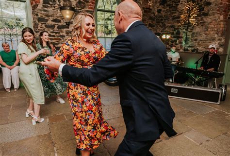 High School Sweethearts Emma And Jacks Rustic Affair At The Orange Tree House