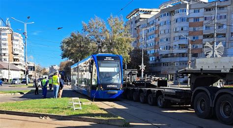 Foto video Două tramvaie noi fabricate la Arad au ajuns astăzi la Brăila ProBraila Stiri