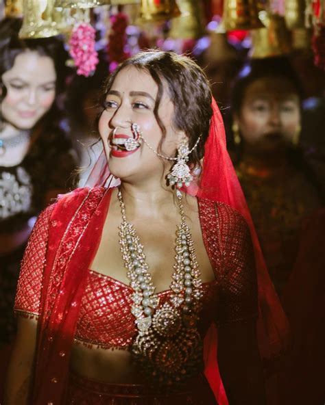 Brides Should Note These Dos And Donts For Red Lipstick On Wedding Day