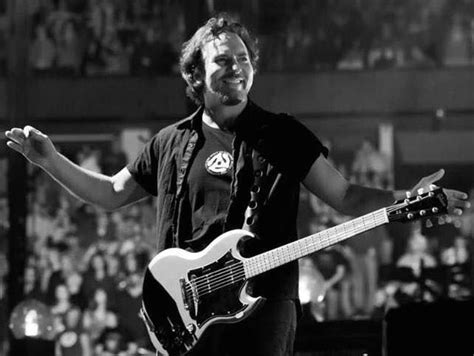 Pin By Its Just Me On Ons Konijntje Pearl Jam Eddie Vedder Eddie Vedder Pearl Jam